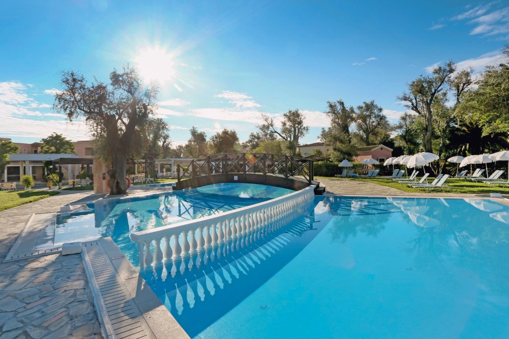 Griechenland-Flair im Strandhotel Sentido Apollo Palace, Korfu