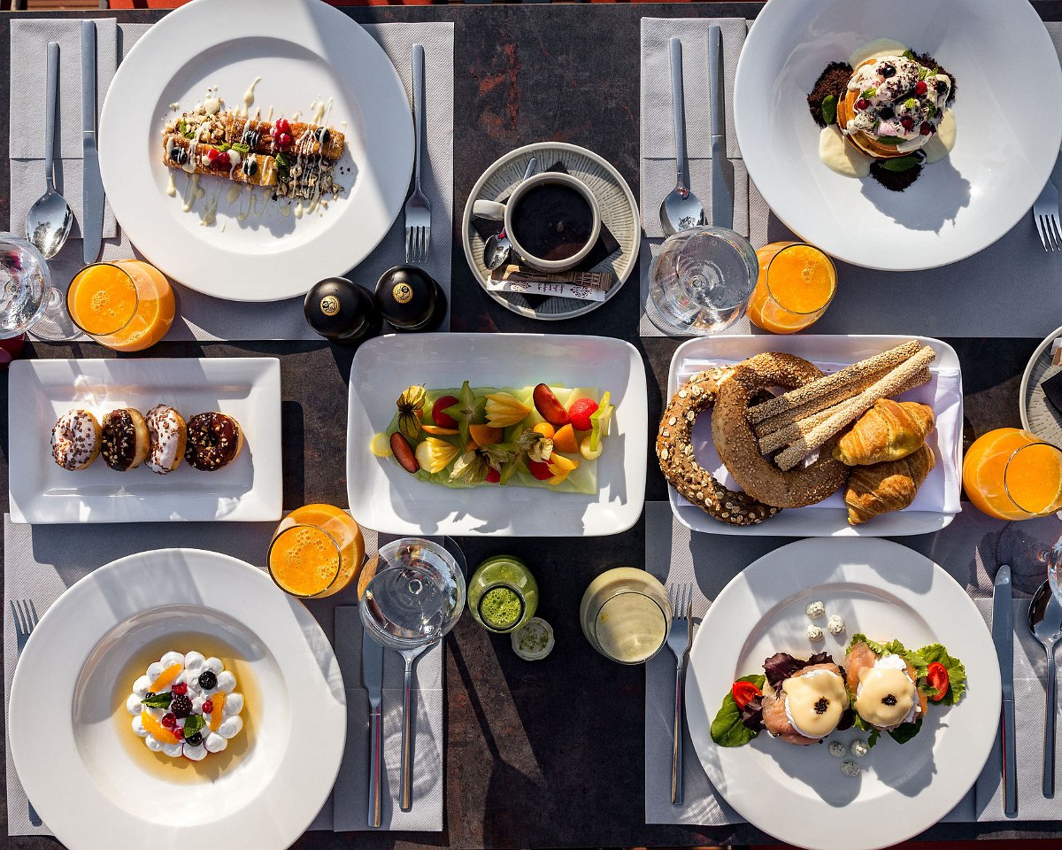 Greek flair at Sentido Apollo Palace beach hotel, Corfu