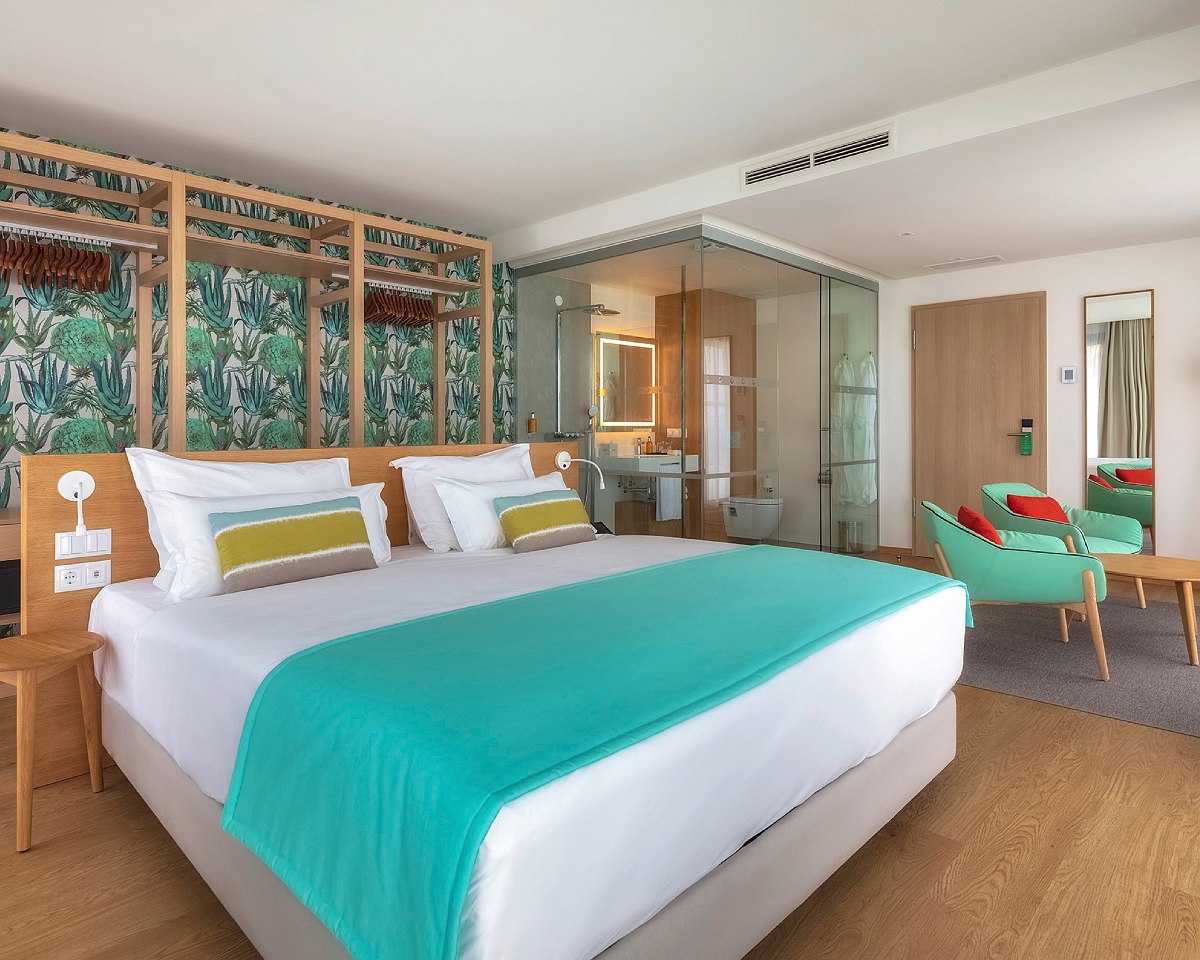 A dream hotel on the extraordinary island of Sri Lanka.