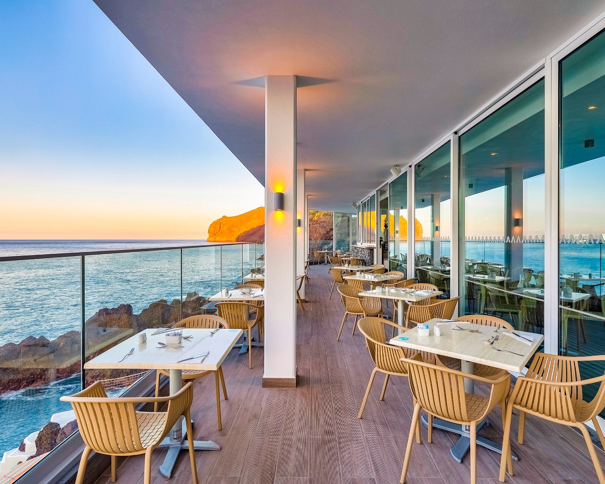 A dream hotel on the extraordinary island of Sri Lanka.