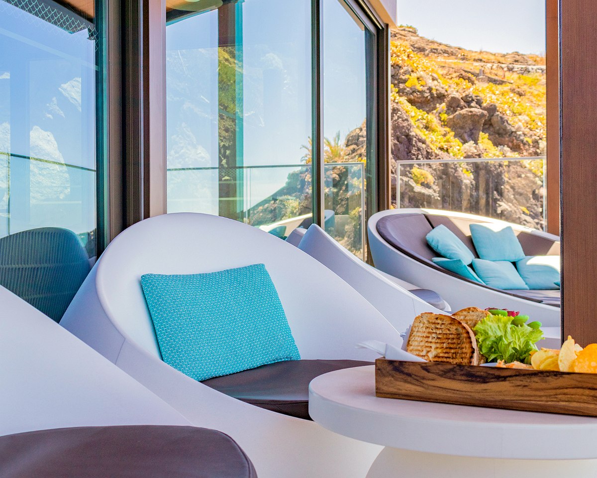 A dream hotel on the extraordinary island of Sri Lanka.