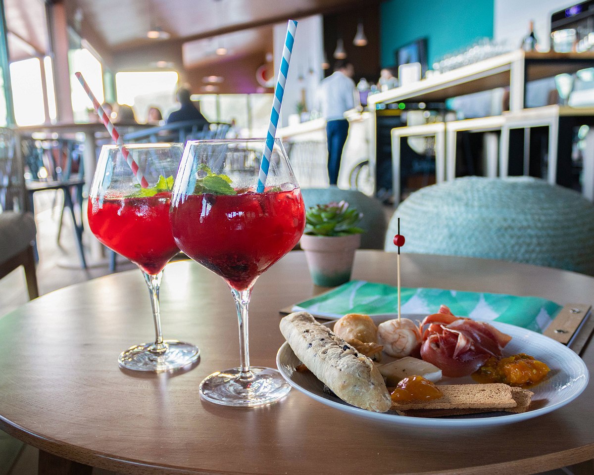 A dream hotel on the extraordinary island of Sri Lanka.